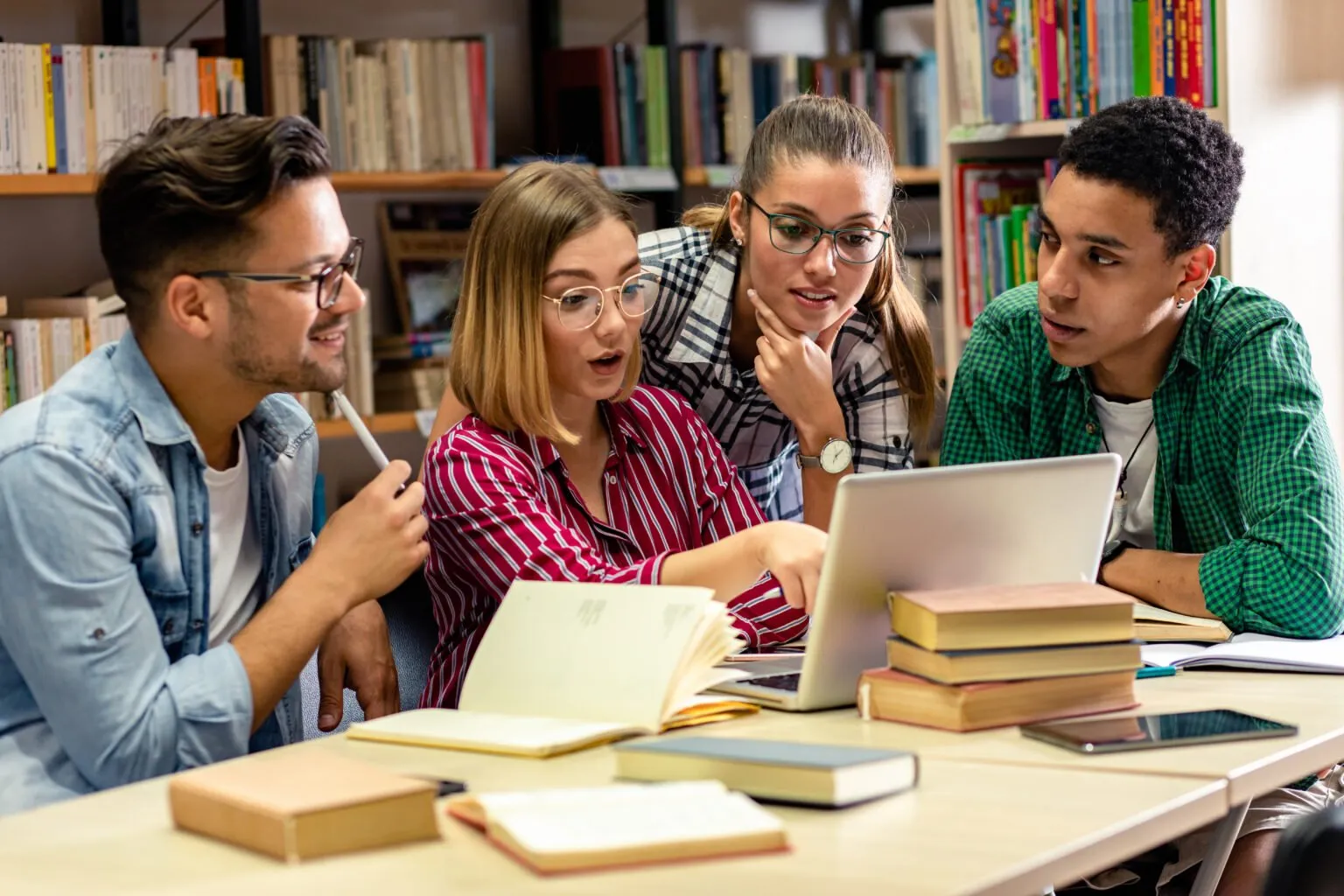 Descubre la nueva opción de grado para estudiantesen la ECR